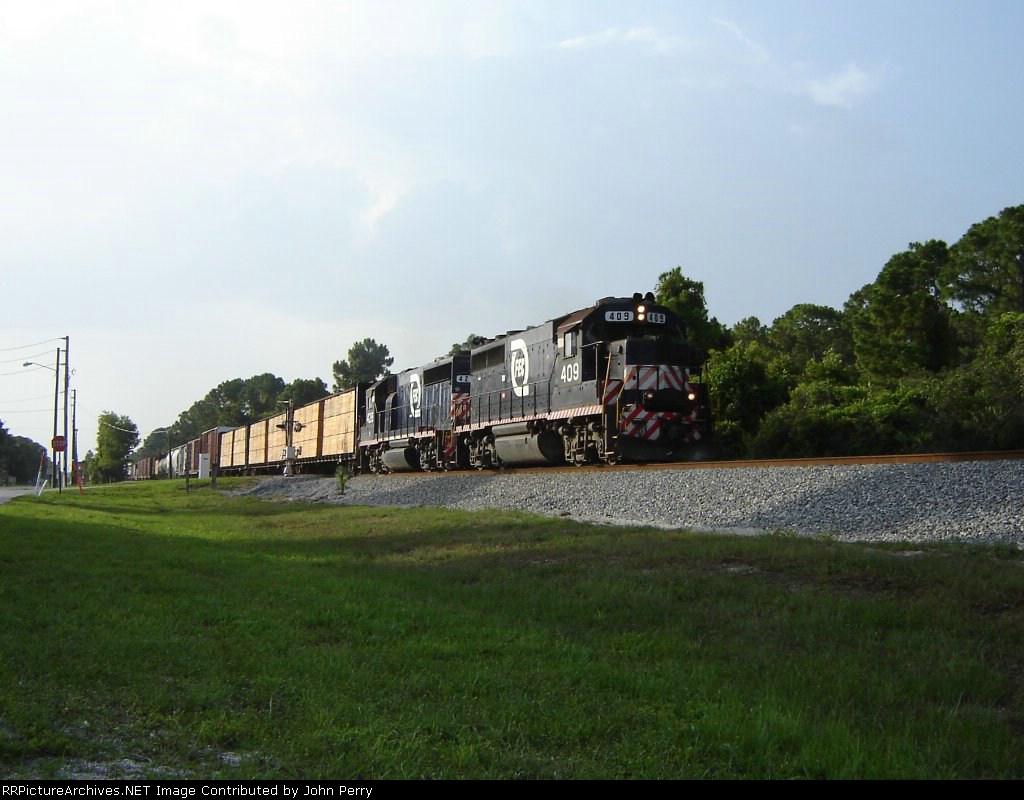 FEC GP40 #409 & GP40-3 #428